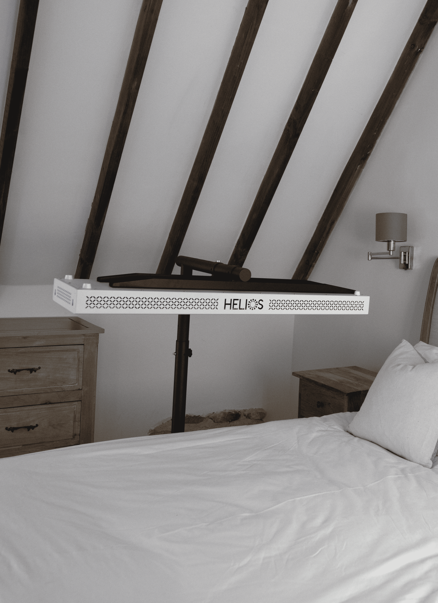 HELIOS PRO Bundle - 1500w Red Light Panel + Stand + Table – Red Light ...